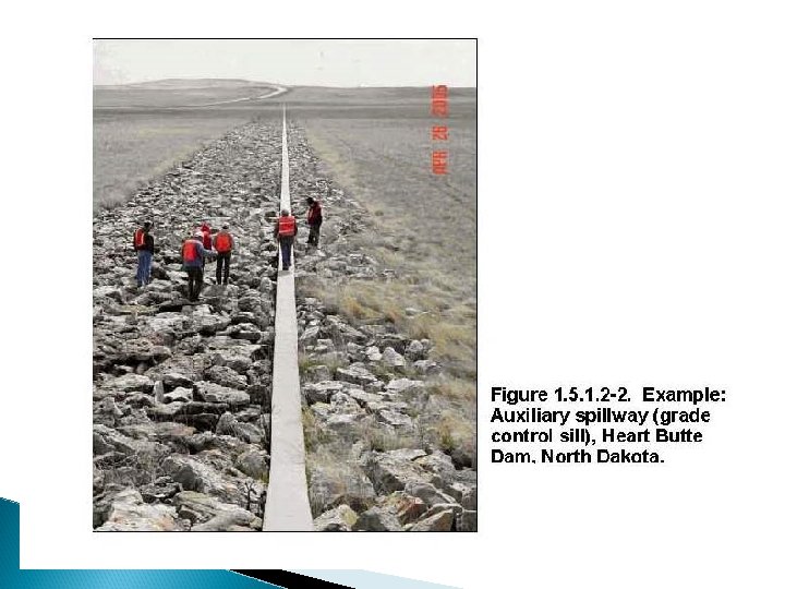 DIKLAT PERENCANAAN BENDUNGAN BANGUNAN PELIMPAH BENDUNGAN BALAMBANO 1996