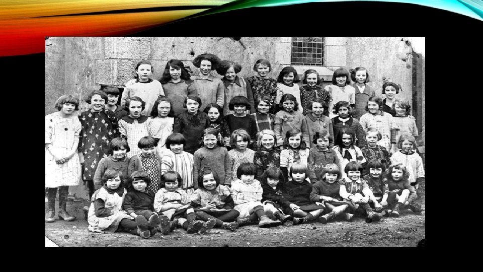 CLOTHES IN THE PAST History The clothes worn