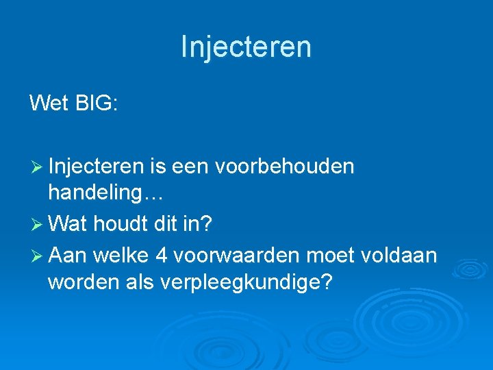 Intramusculair injecteren Injecteren parenteraal toedienen medicijnen ...