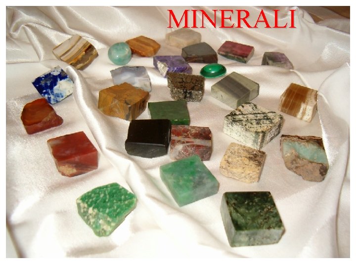 GEOGRAFIJA pripremila profesor geografije Milka Ivi MINERALI Minerali