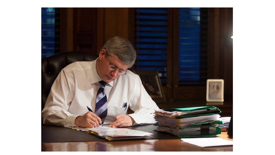 The Role of Politicians Paul Wilson Carleton University