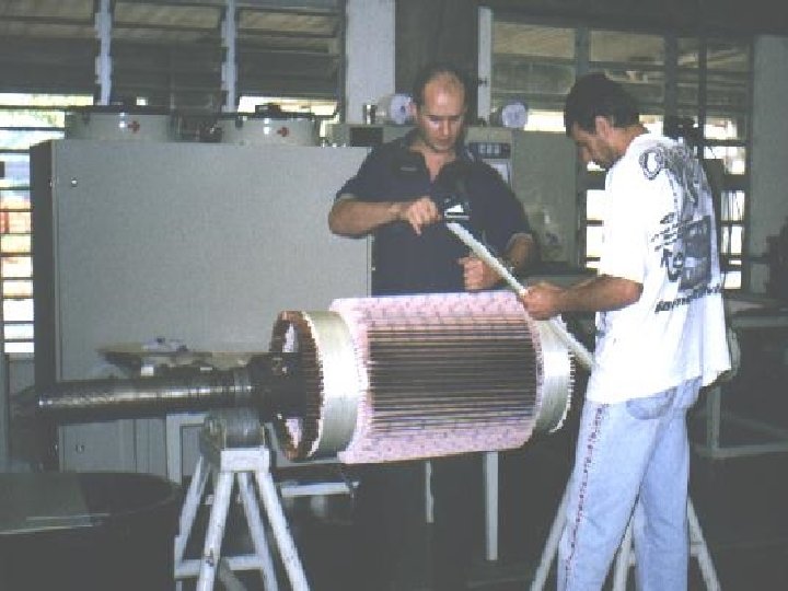 TIPOS 1 ASSNCRONOS GAIOLA DE ESQUILO E ROTOR