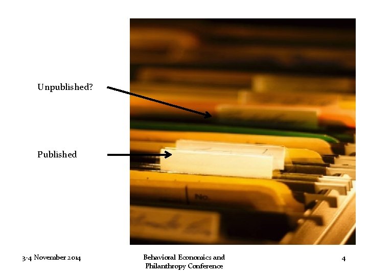 Testing Mechanisms in Charitable giving Ren Bekkers Center
