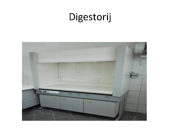 LABORATORIJSKI INVENTAR IN STEKLOVINA Laboratorijski inventar in steklovina