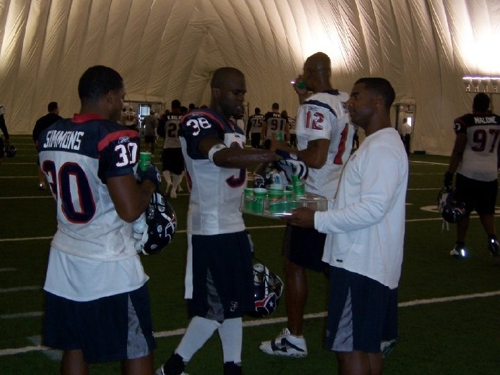 Feeding and Fueling Todays Athlete Roberta Anding MS