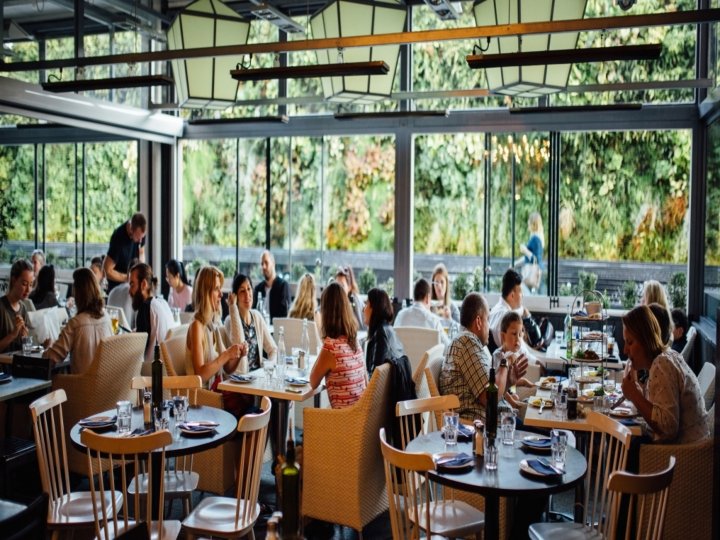 PRESENTATION BY STEPHEN GOLDING Fulham Shore plc LON